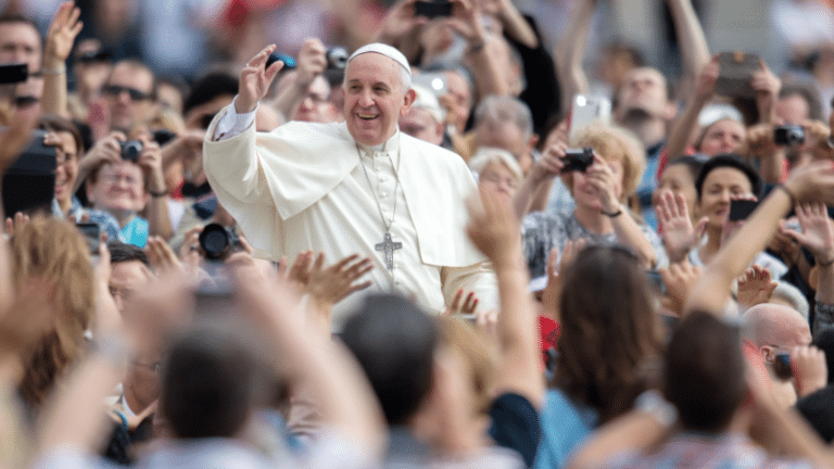 François, le pape du paradoxe : entretien avec l’abbé Vincent de Mello ...